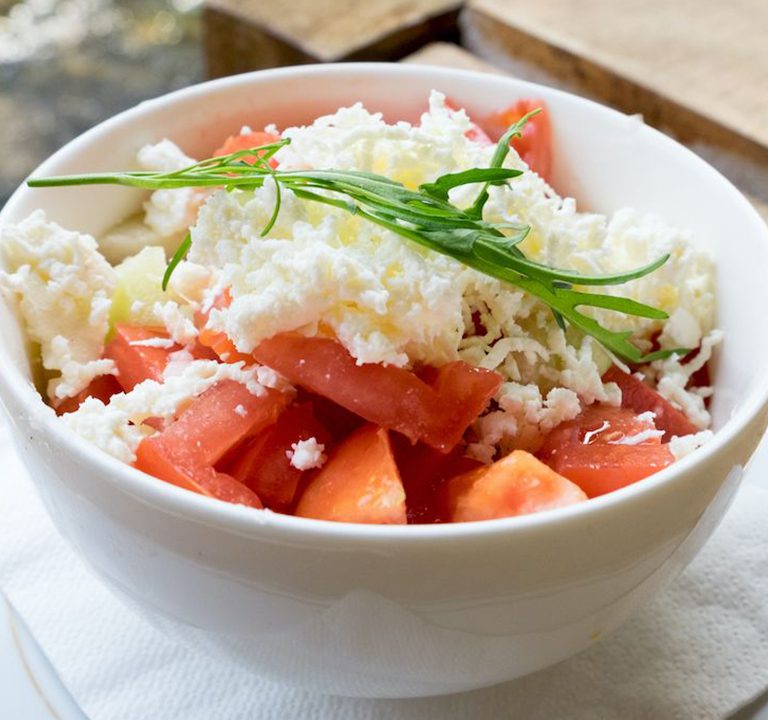 Shopska (Şopska) Salatası